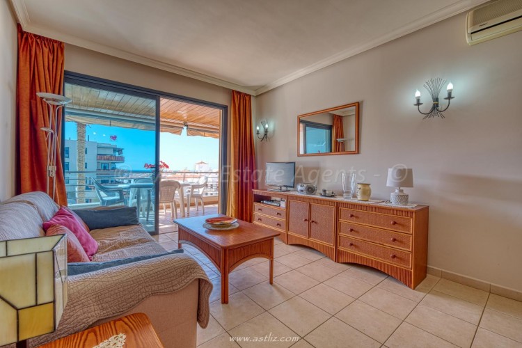 2 Bed Apartment for sale in Balcon de los Gigantes, Puerto De Santiago ...